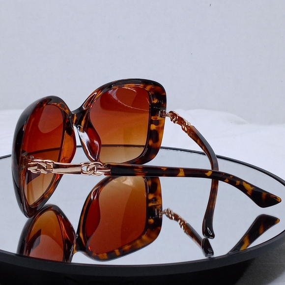 Accessories | Tortoise Shell Fashion Sunglasses | Poshmark